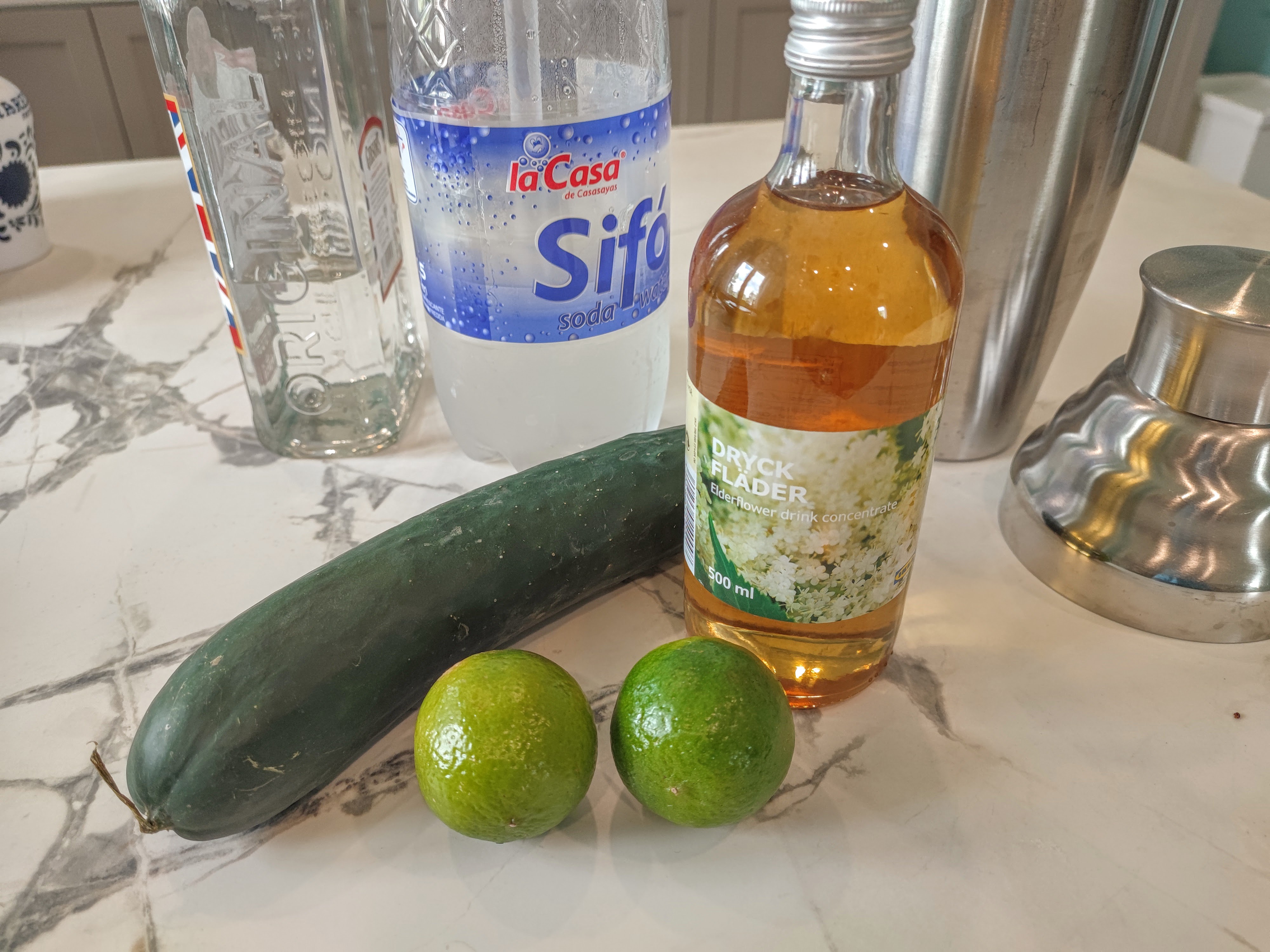 Summer Sipper Cocktail/Mocktail with Cucumber, Lime and Elderflower ...